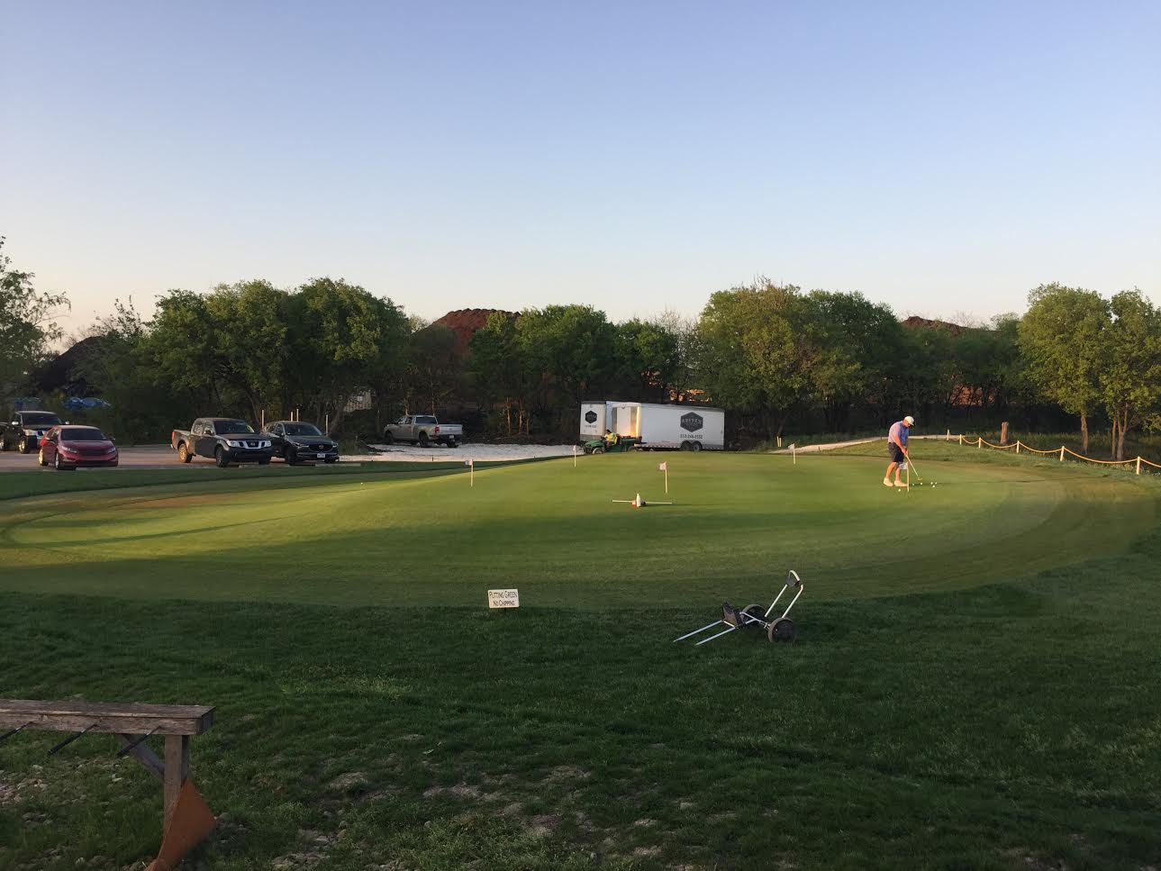 Austin Golf Facilities | THE DRIVING RANGE ROUND ROCK